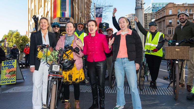 Oxford Street's long-awaited cycleway finally opens